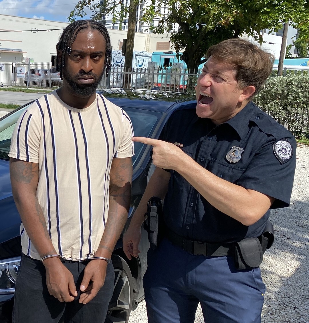 Suspect Saves Cop from Choking (movie, 2022)