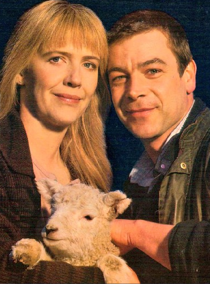 Cast - Nothing But the Truth (1 season, 5 series - S01E05) - The Vet ()